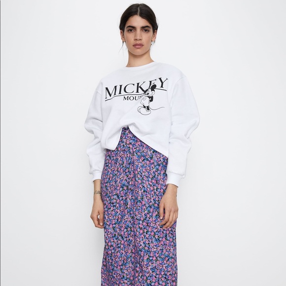Zara | Sweaters | Zara Minnie And Mickey Mouse Disney Sweatshirt New ...